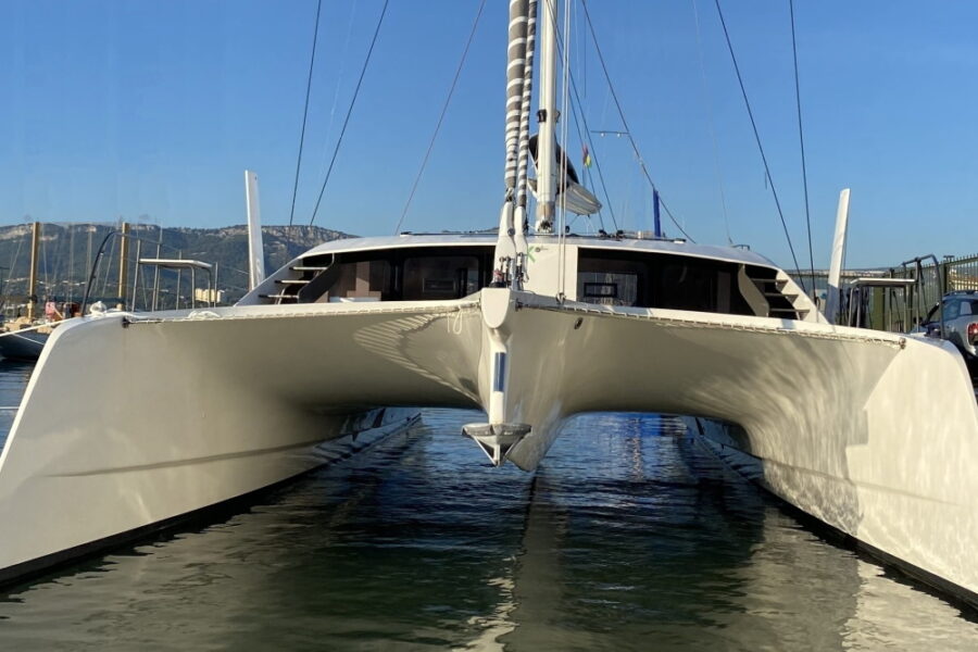 O Yachts Class 6 Review - Katamarans