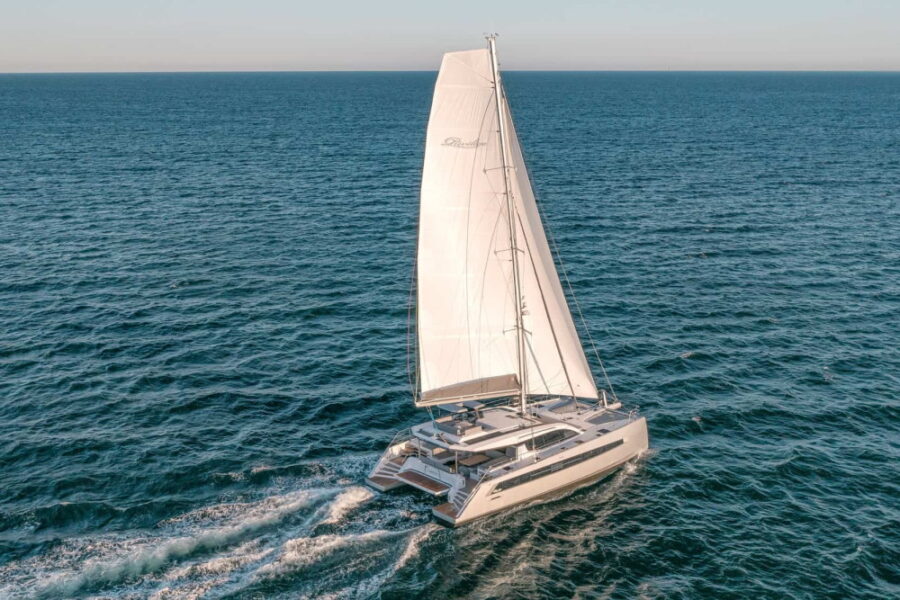 Privilege Signature 580 - Katamarans