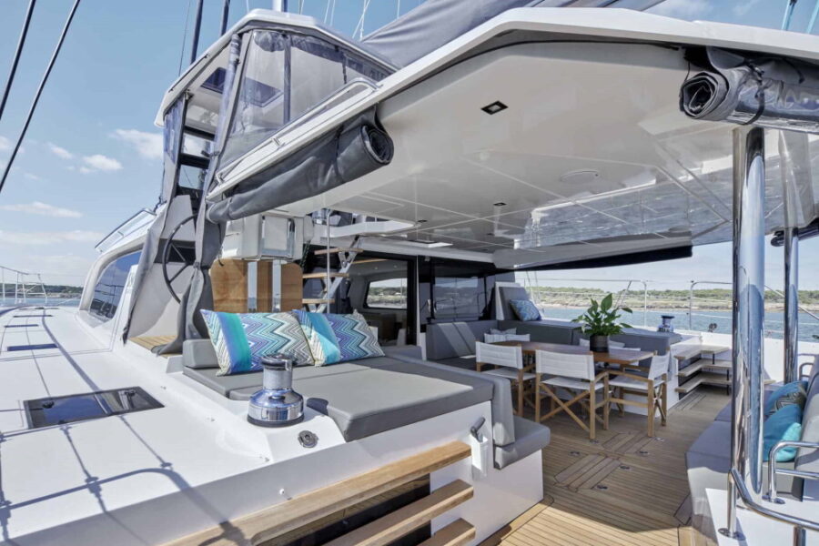 Privilege Signature 580 - Katamarans