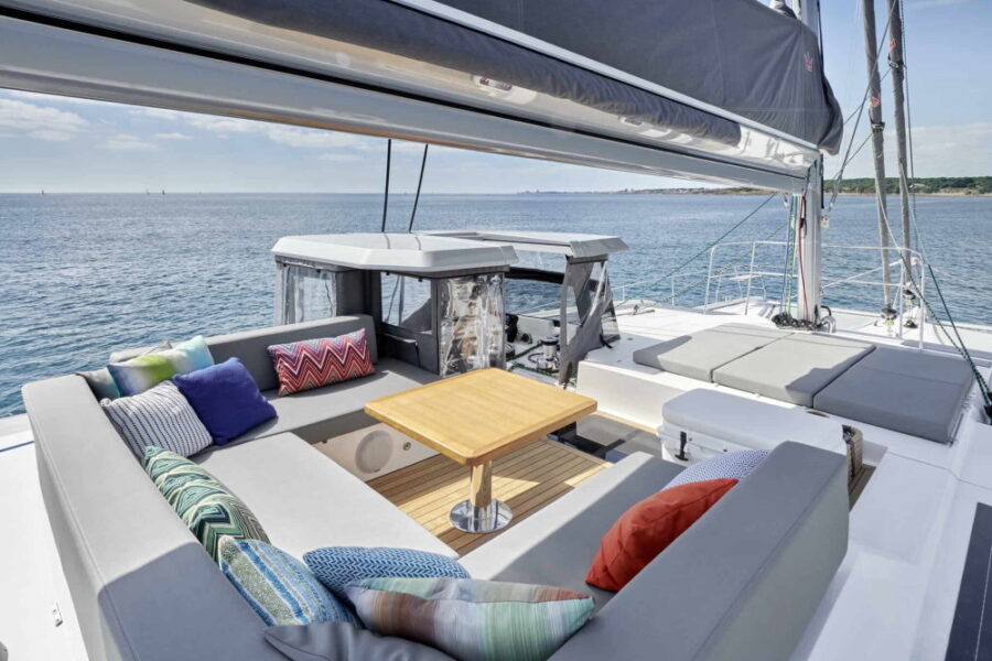 Privilege Signature 580 - Katamarans