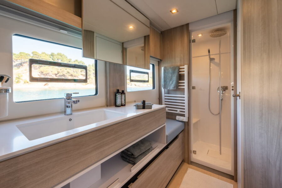 Catana Ocean Class Review - Video Tour - 50' Catamaran - Katamarans