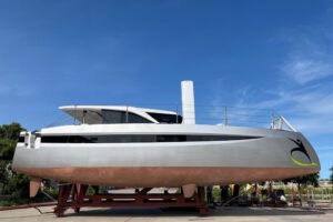 HH44 Performance Sailing Catamaran Review - Katamarans