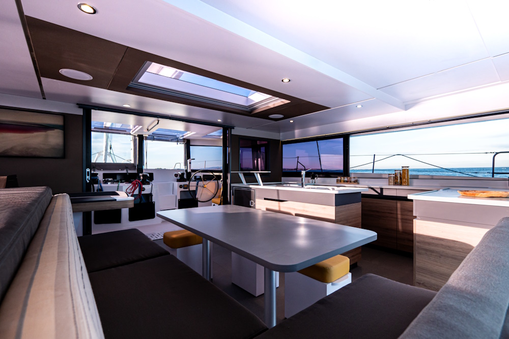 Windelo 54 - Eco Performance Catamaran Review - Katamarans